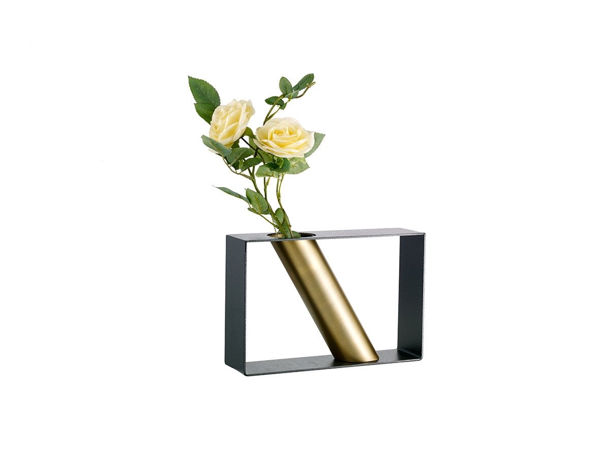 Framed Vase ⋆ Emirates Home