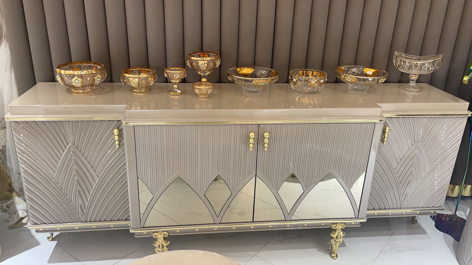 Luxury Gold Patterned Console ⋆ Emirates Home